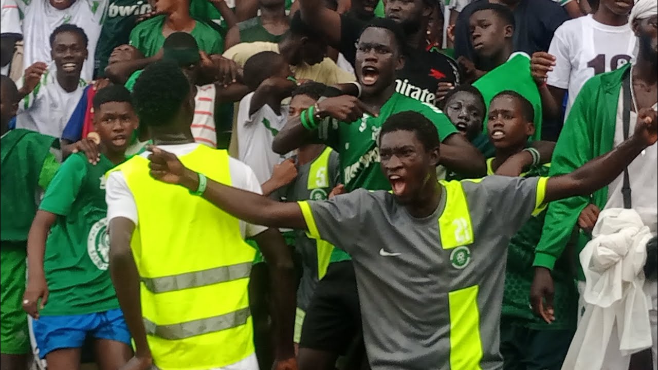 ASC NOTAIRE : Aziko 100/100 Ambiance avec les supporters avec une belle ...