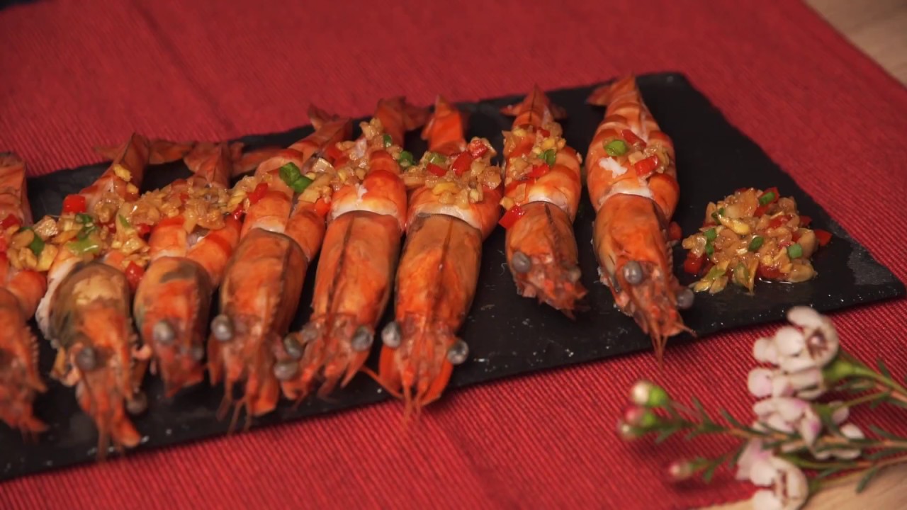 CUCKOO Recipe - Steam Garlic Prawn - YouTube