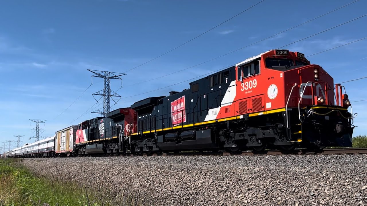 Northbound CN OCS clears Wolf’s Crossing Road Aurora IL - YouTube
