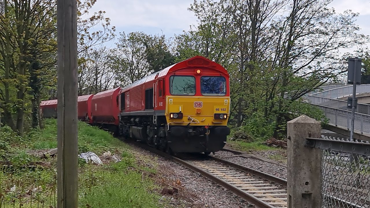 66102 at Angerstein Footpath Level Crossing (London) | 22nd April 2023 ...