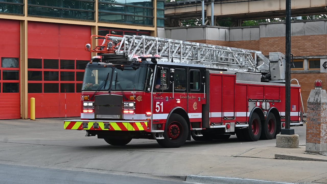 Chicago Fire Department Truck 51 Responding - YouTube