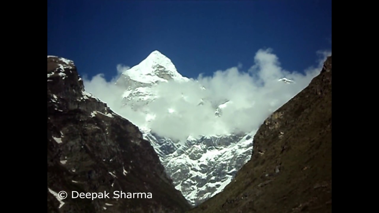 Neelkanth Parvat View From Badrinath Temple - YouTube