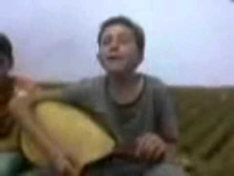 Kücük Cocuk Kürtce Türkü Harika Ses (ErqaNii)