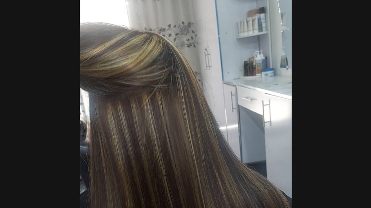 Hair streaking | Highlights on henna coated hair - YouTube