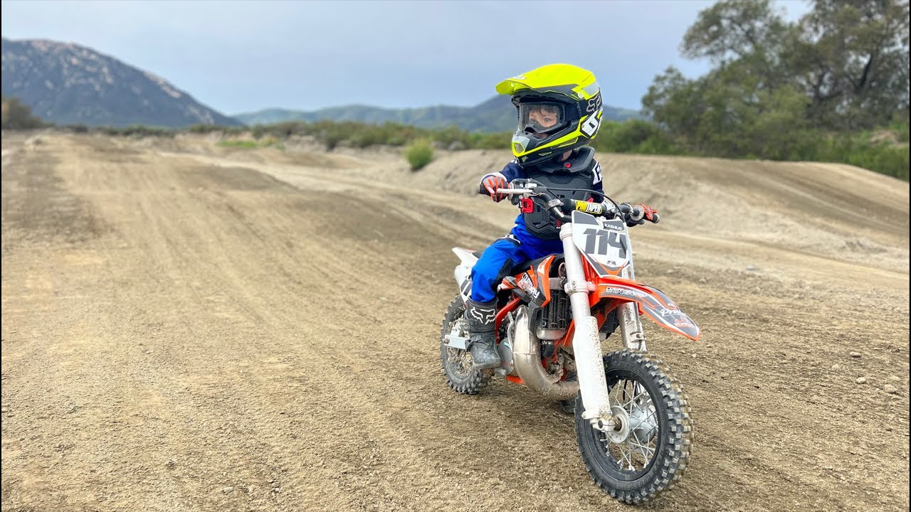 Fox Raceway Kids Track on KTM 50 Sx Mini - YouTube