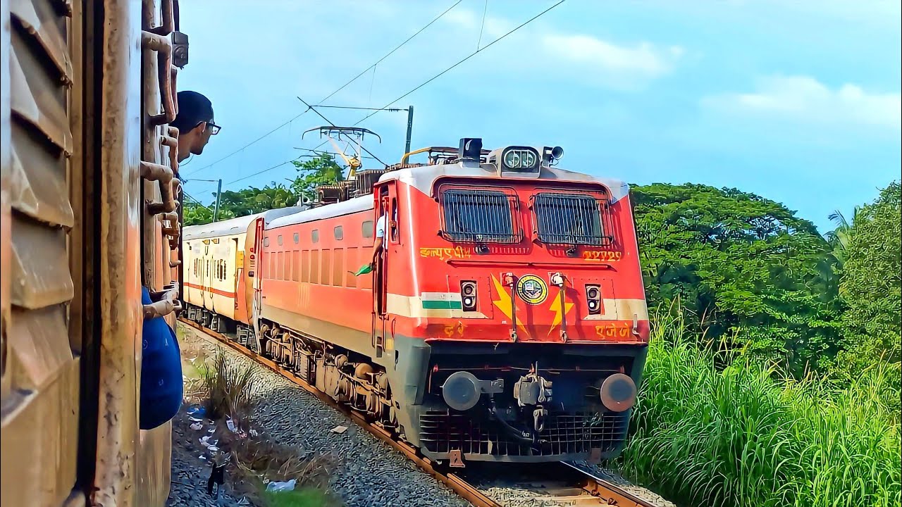 SMVT Bengaluru Murdeshwar Express With Arakkonam WAP4 Crossing ...