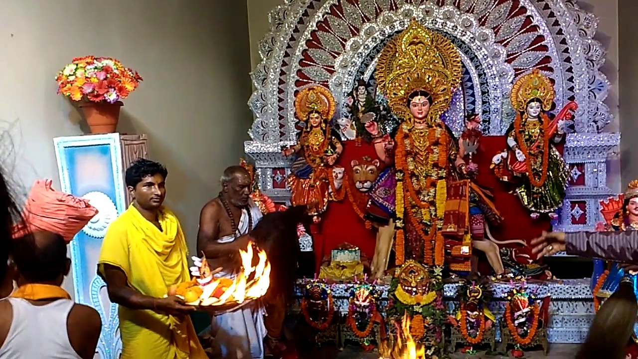 Maa jagadhatri puja purnalati - YouTube