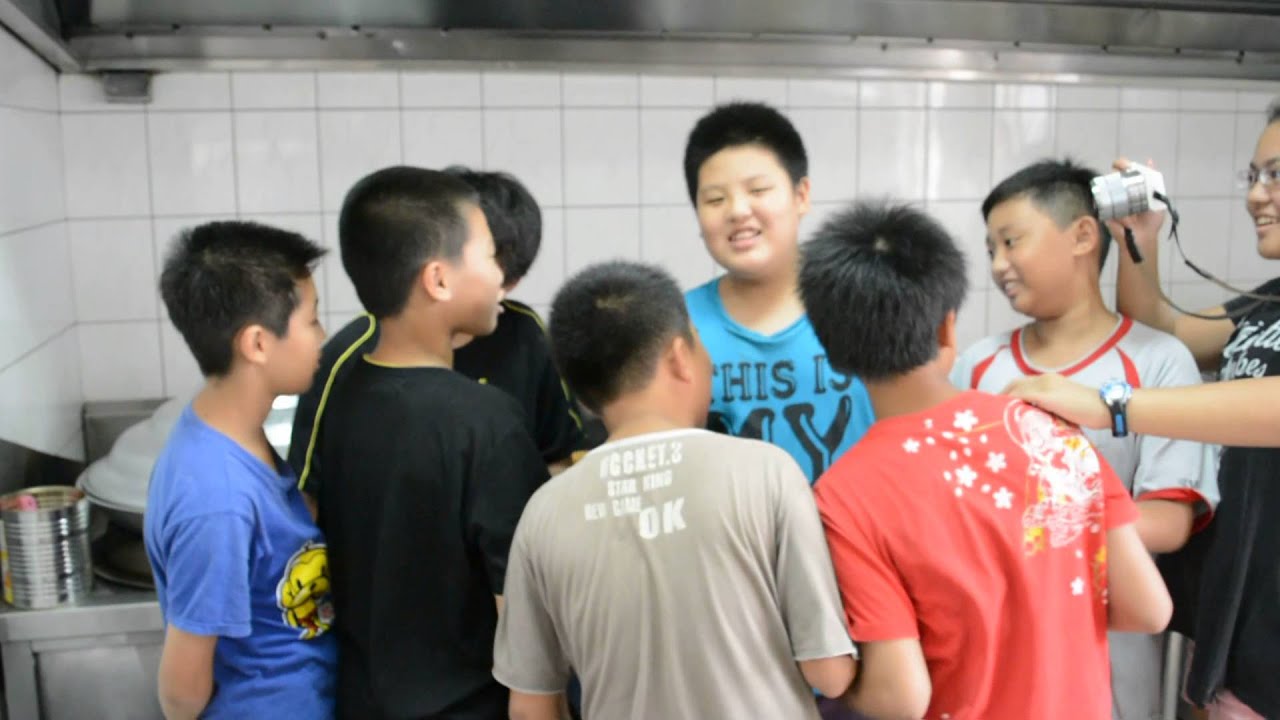 Sixth grade boys sing - YouTube