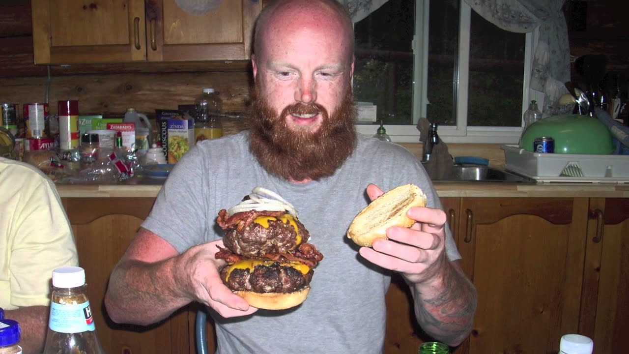 The 3.5 Pound Burger - YouTube