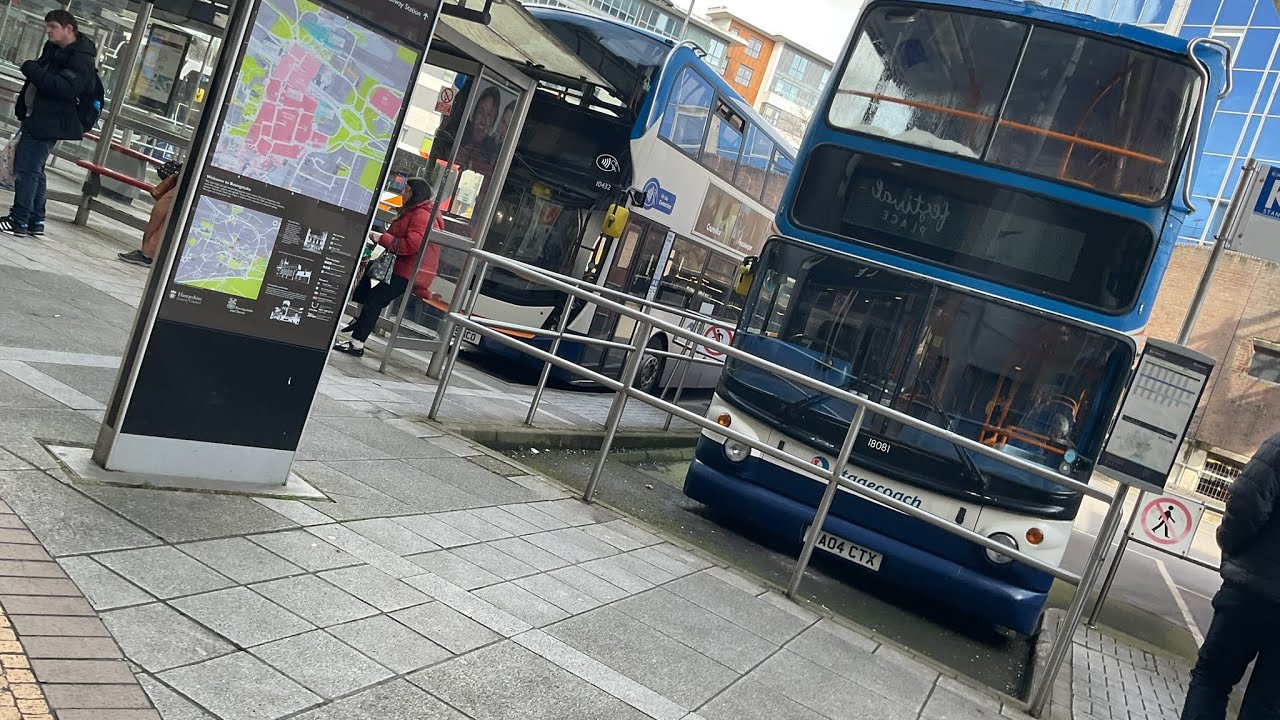 FRV on route 15 to Basingstoke bus station ALX400 18081 WA04 CTX ...