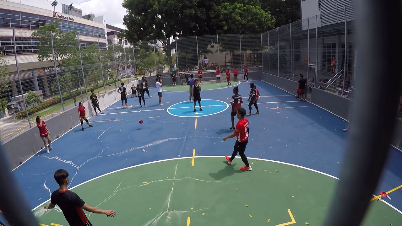 Christmas Dodgeball Games 2018 ft. 4v4 Street Challenge pt 1 - YouTube