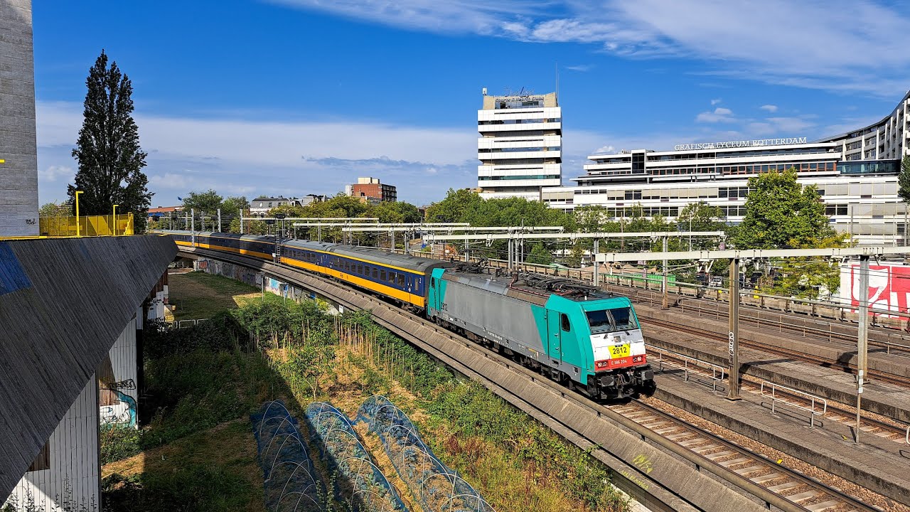 NMBS/NS 2812(geel vlak) + IC Brussel gaat de Blaaktunnel(Rotterdam ...