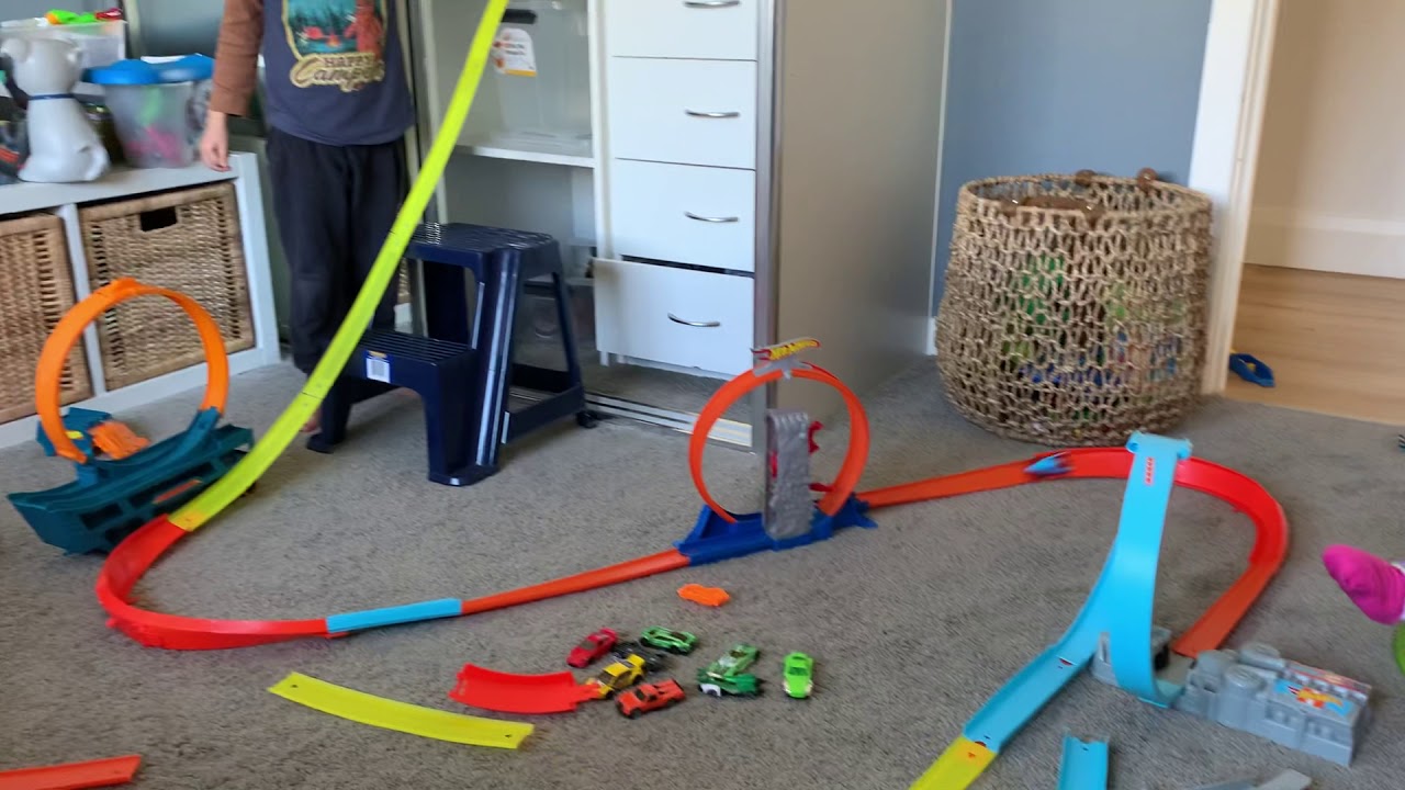 Matchbox cars race track with double loop - YouTube