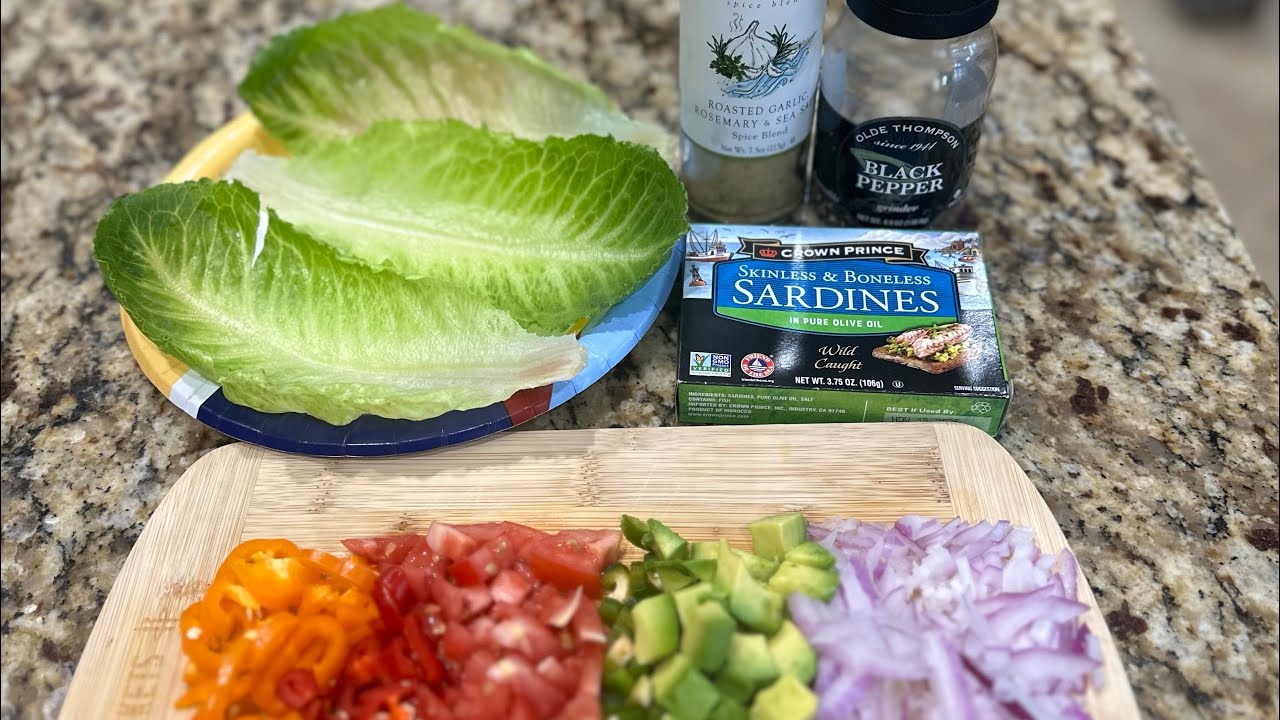 Colorful #Pescatarian Lettuce Wraps - YouTube