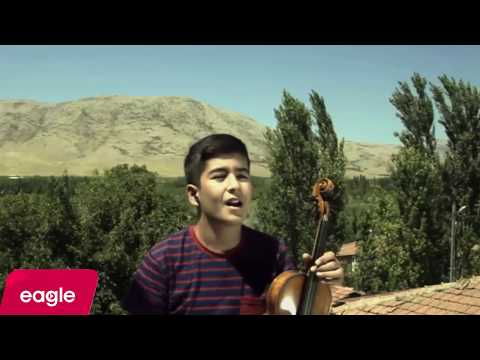 Keman Eşliğinde Altın Yüzüğüm Kırıldı - Ali İnsan