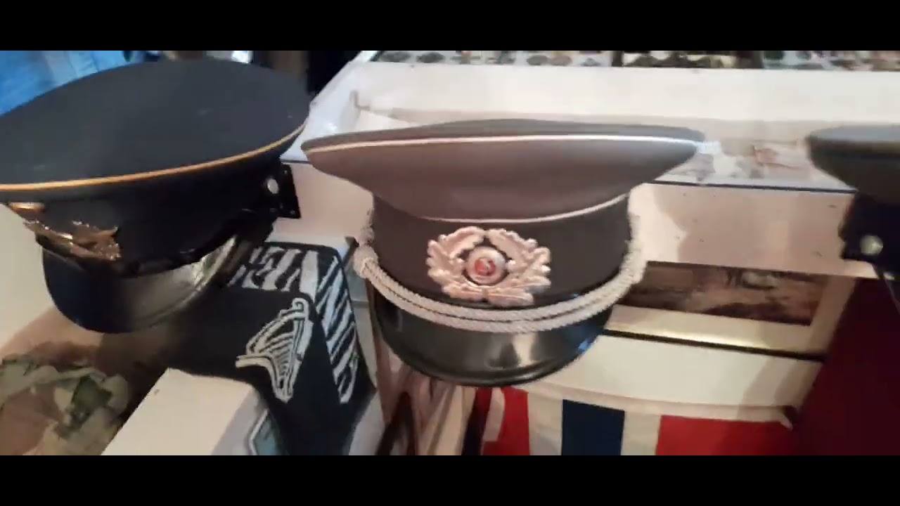 VISOR CAP DISPLAY - YouTube