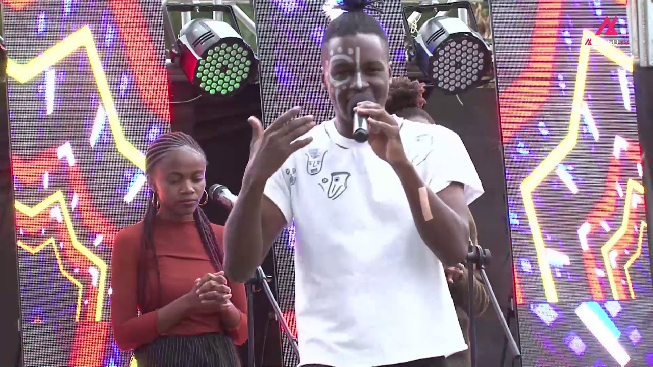 Simor Music - performing his Original songs VINOMA and MI NANGAKE - YouTube