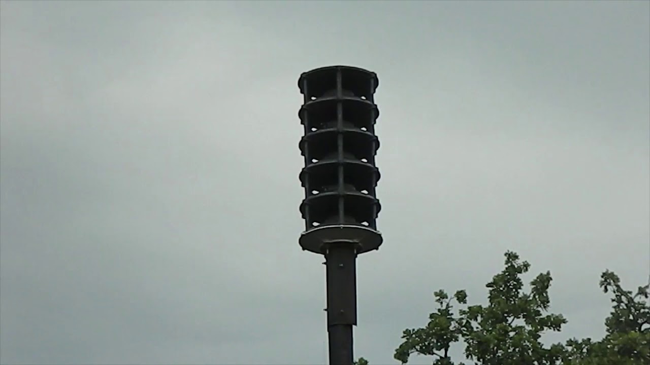 Whelen WPS-2905 | Westminster Chimes/Noon Whistle | Stanley, WI - YouTube