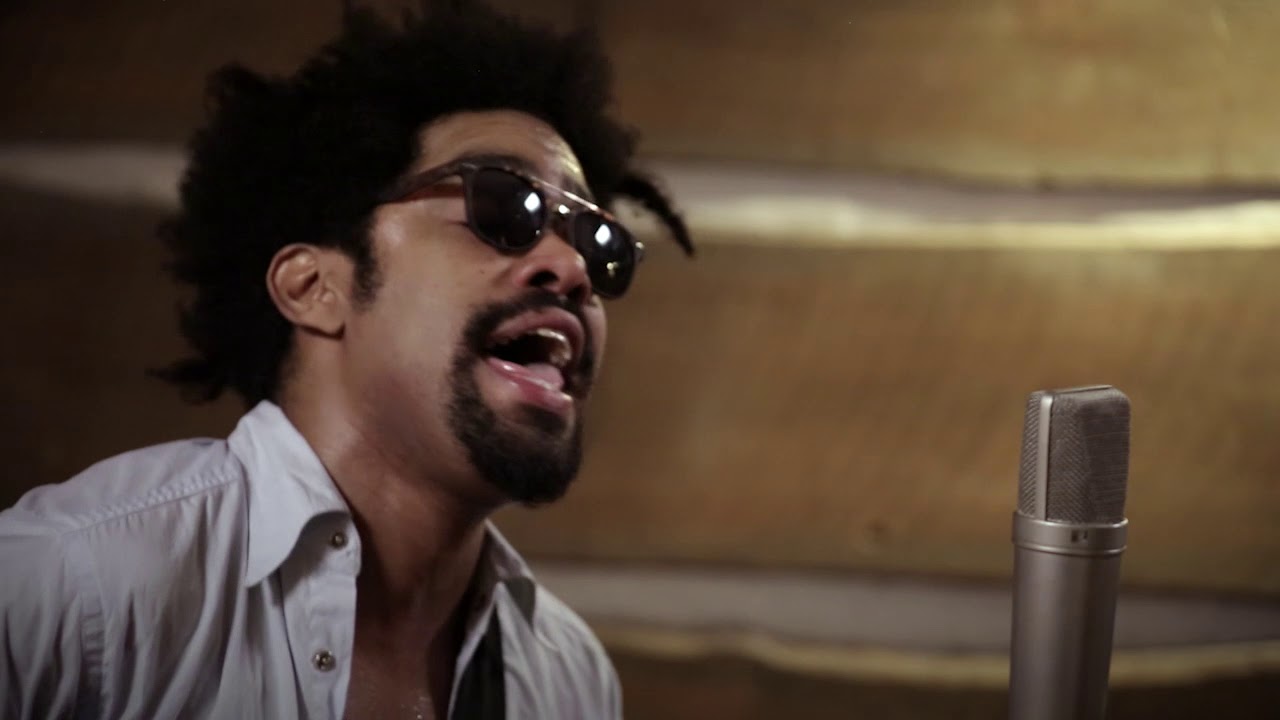 Tash Neal - Like a Glove - 3/12/2018 - Paste Studios - New York - NY ...