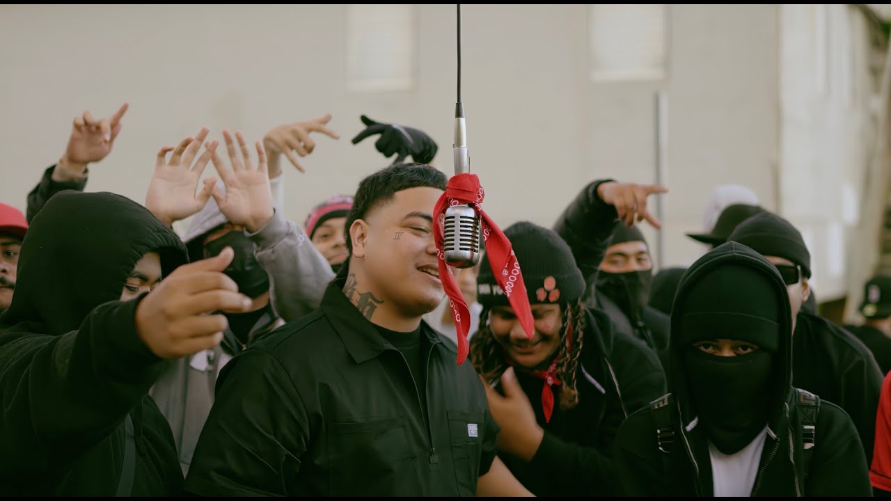 Juws - INTRO (Official Music Video) Dir. ChrisGB4L - YouTube