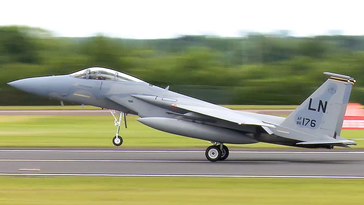 USAF F-15s arrive into RAF Fairford for RIAT 2016 - YouTube