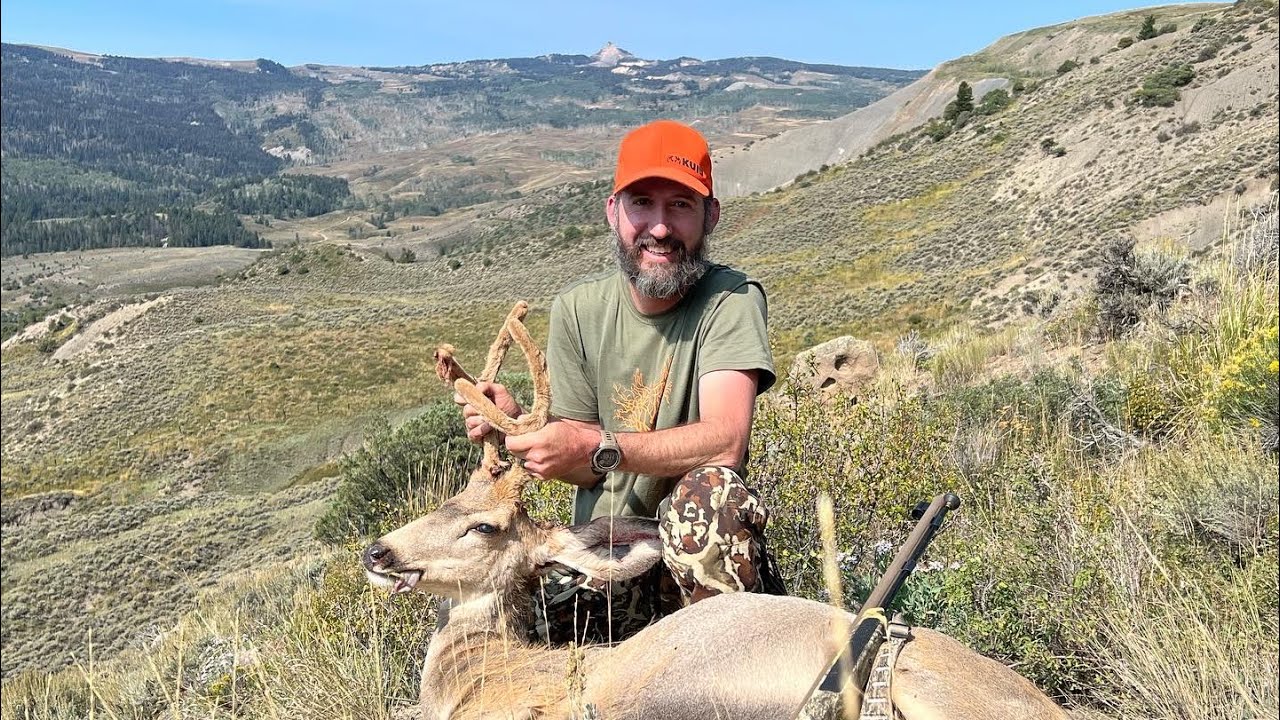 September 2022 Western Mule Deer hunt. - YouTube