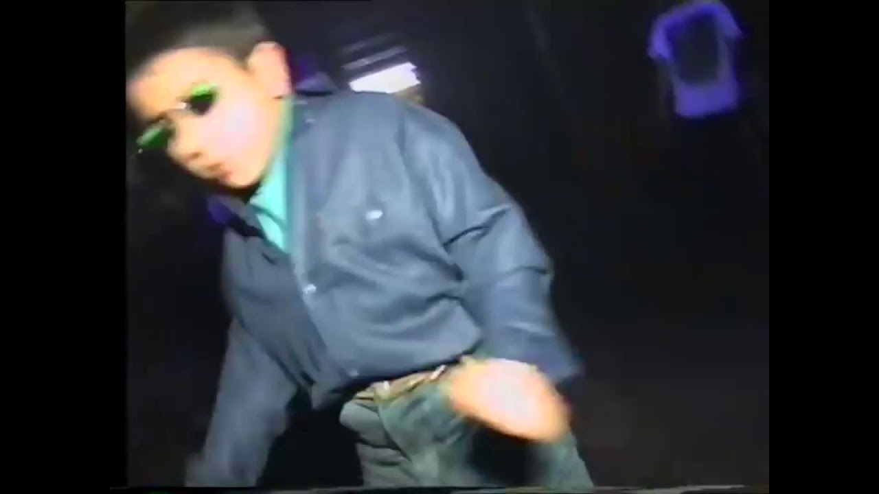 gypsy kid dancing at clup with Gnarls Barkley - Crazy - YouTube