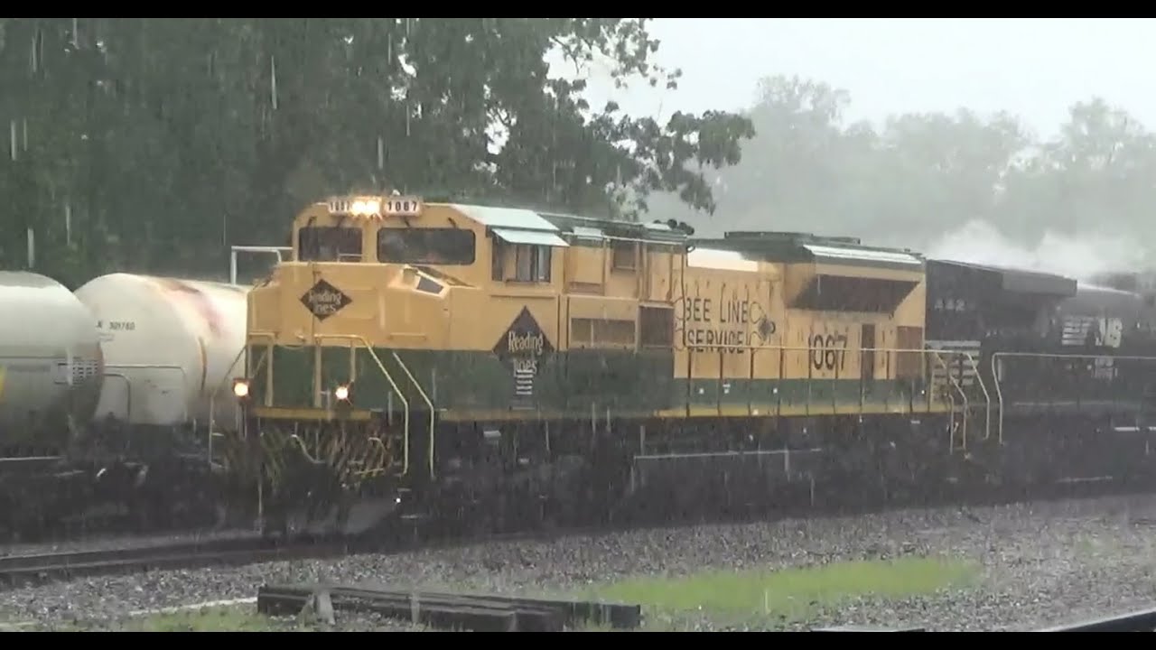 NS Rail Action in Millen, GA w/ Reading Heritage Unit & KCS ex-BNSF in ...