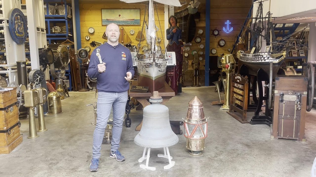 Trinity House Buoy Bell - YouTube