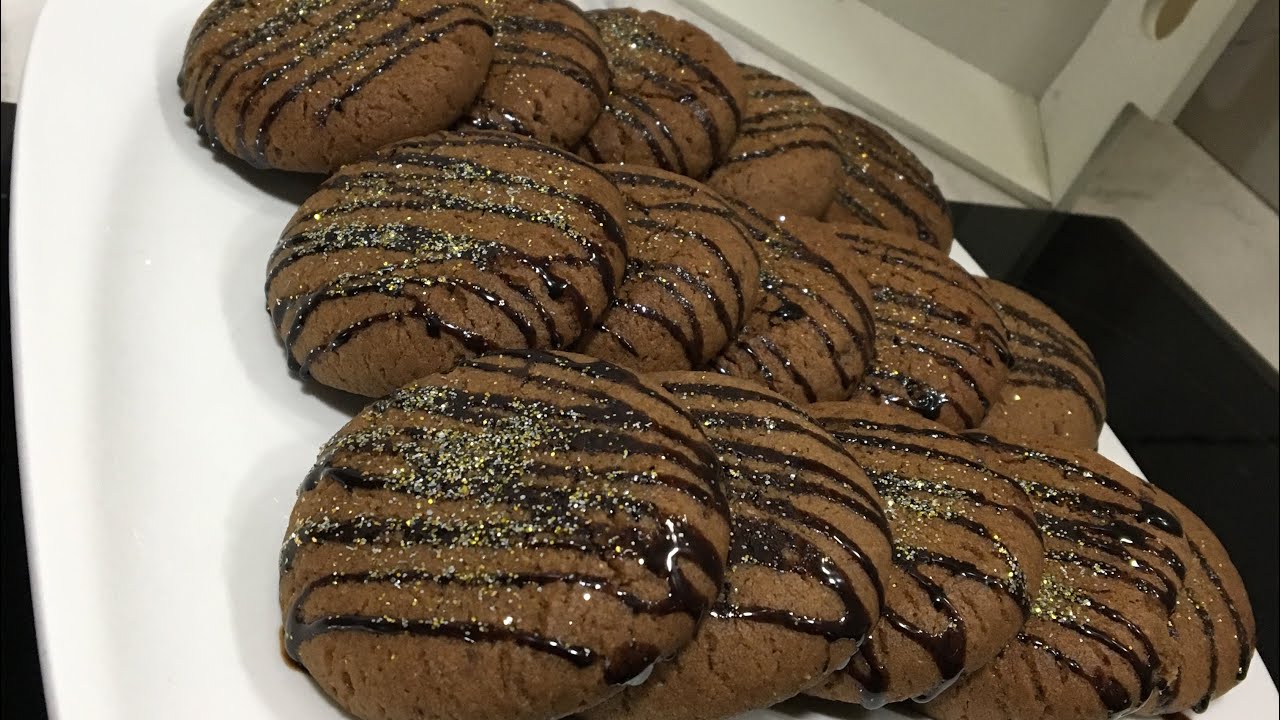 Gurabija me çokollatë/Chocolate cookies !! - YouTube