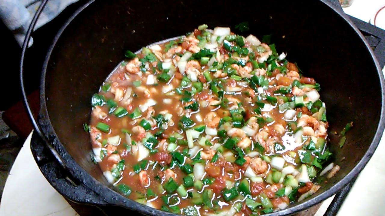 Crawfish gravy Cajun Style.......... - YouTube