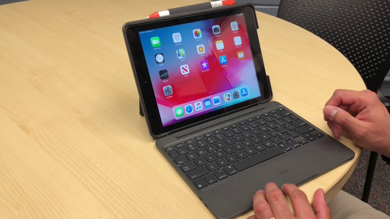 Logitech Slim Folio Keyboard Case For IPad Generation 6 Quick Start logitech-slim-folio-keyboard-case-for-ipad-generation-6-quick-start