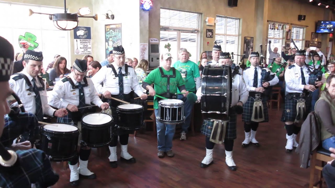 The Bagpipes and Drums of the Emerald Society, Chicago Police ...