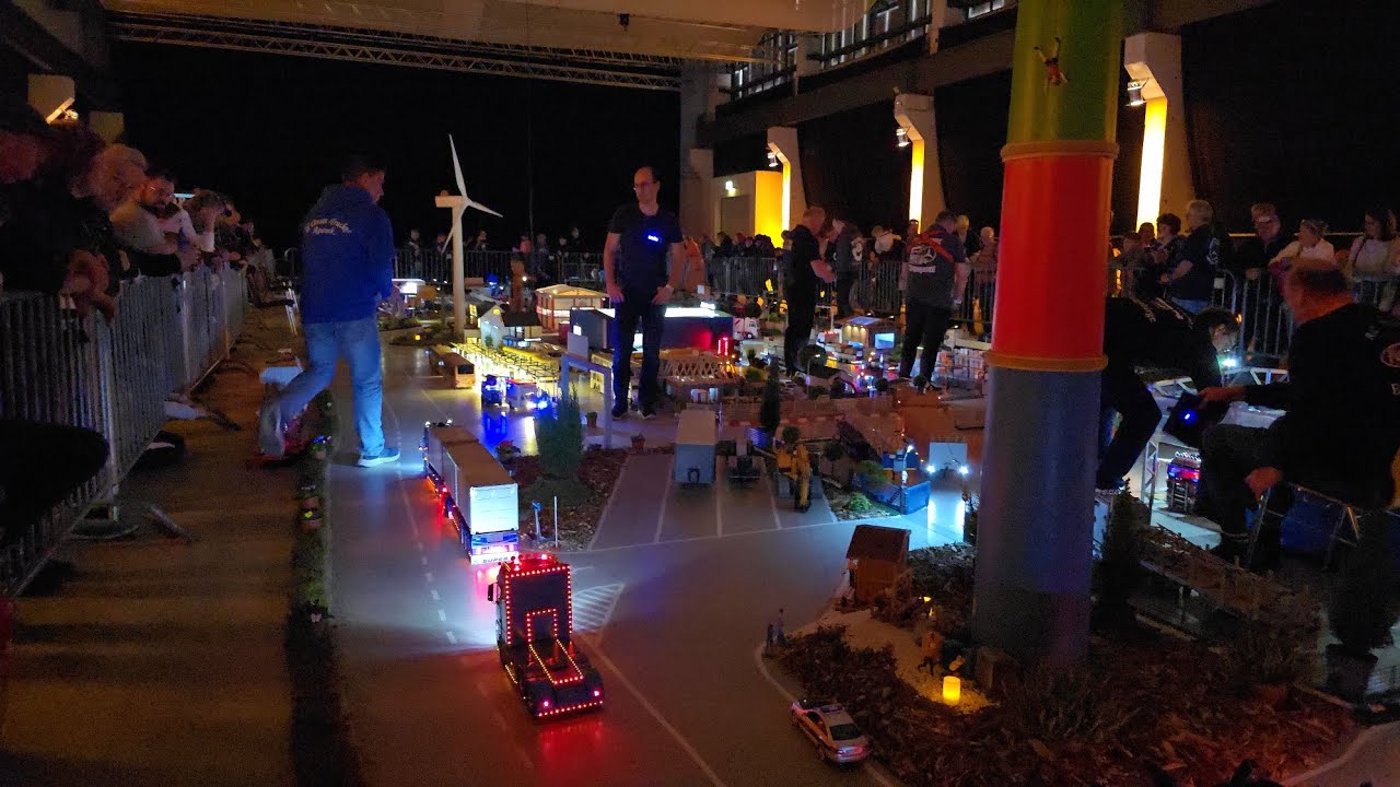 Tag Nacht Modus Radlader Bagger Zumaschinen Dumber Trucks - Chemnitzer Modelltage - Messe ...