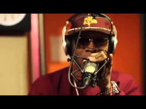 PAPOOSE FREESTYLE - YouTube