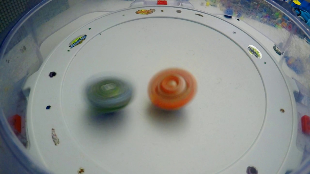 Hasbro Beyblade Burst Battle: Betromoth B2 vs Ifritor I2 - YouTube