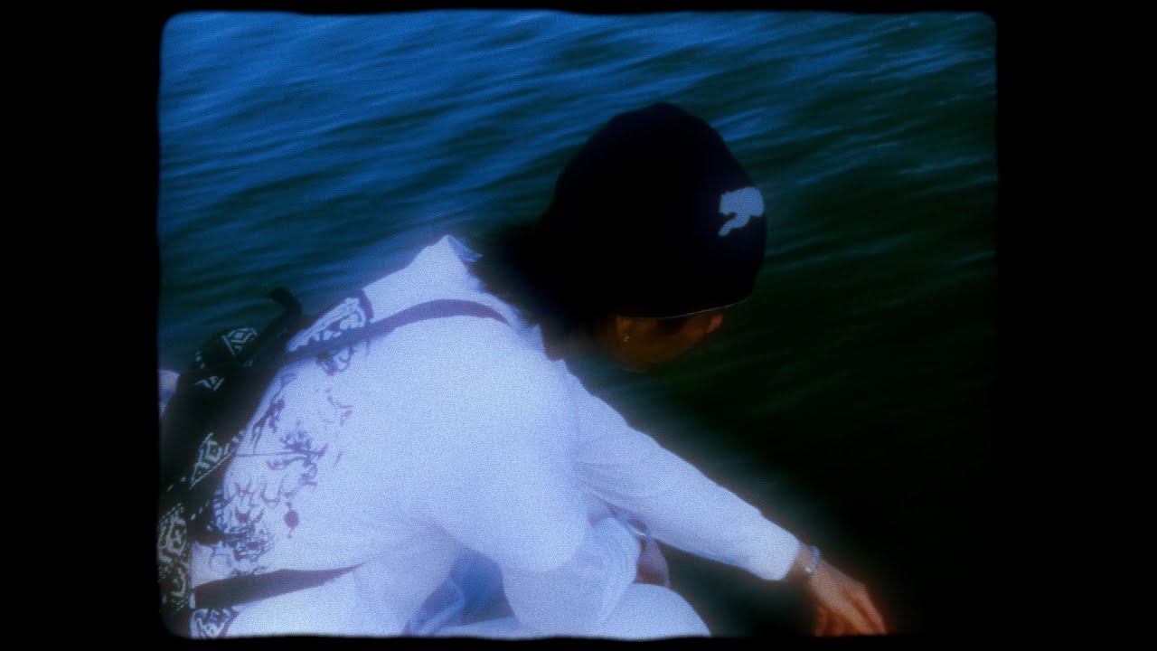 Yellowa - Shooting star (ft. Bluebby) Official Music Video - YouTube