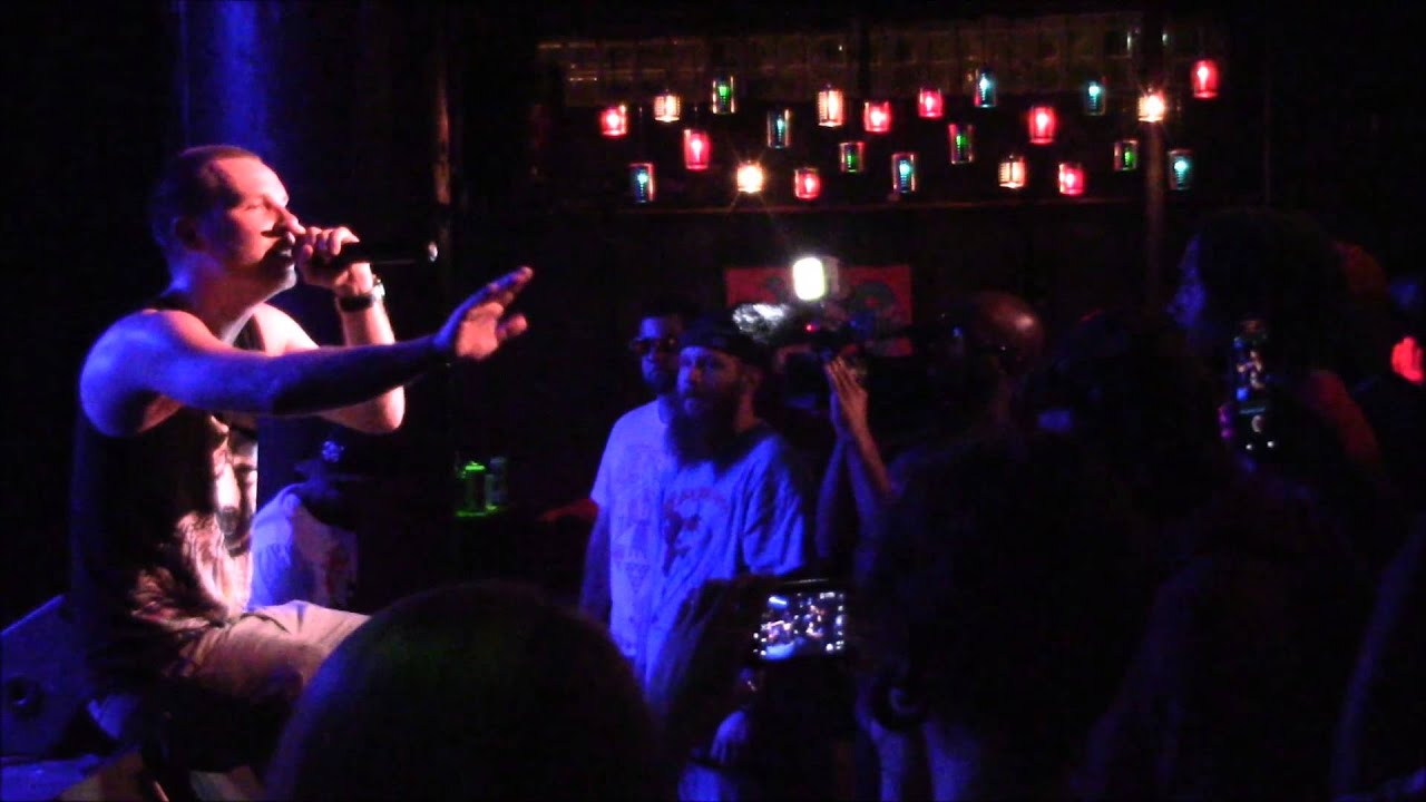 Mike Voss performing live (Headliner) - YouTube