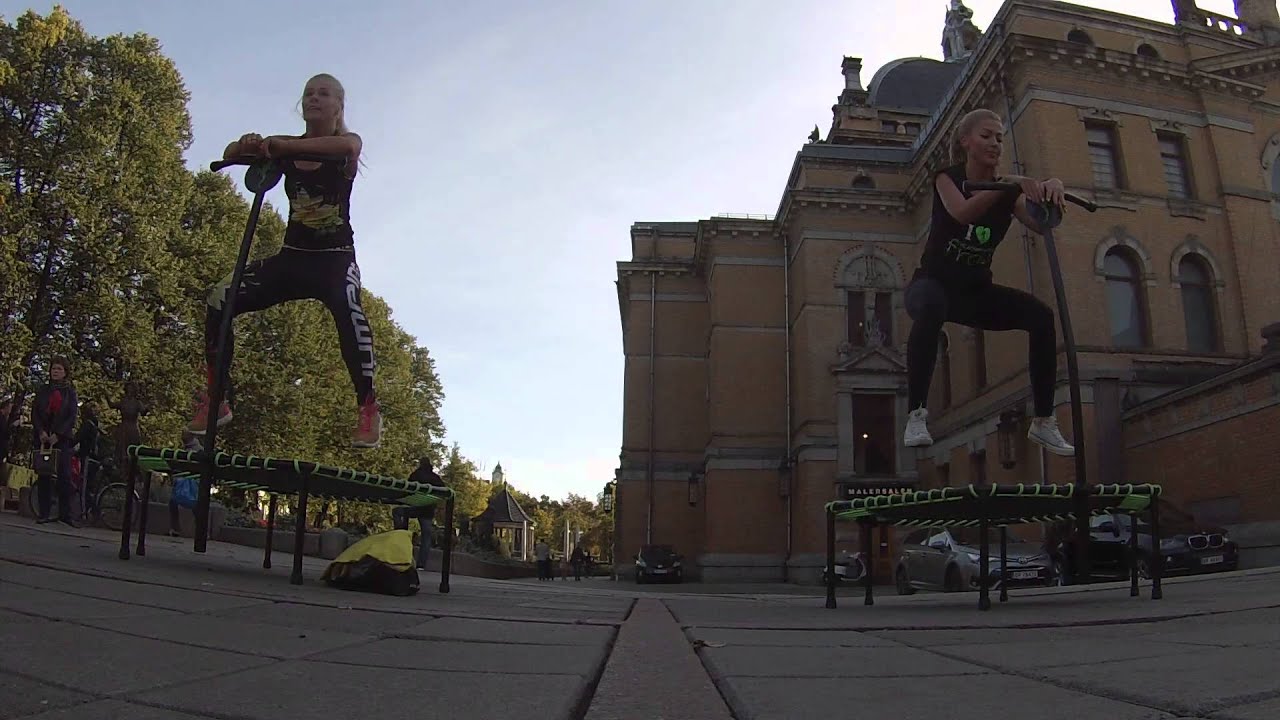 Jumping Frog Oslo,Norway - YouTube