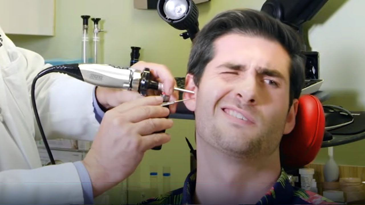 HUMAN EARWAX UNDER A MICROSCOPE - YouTube