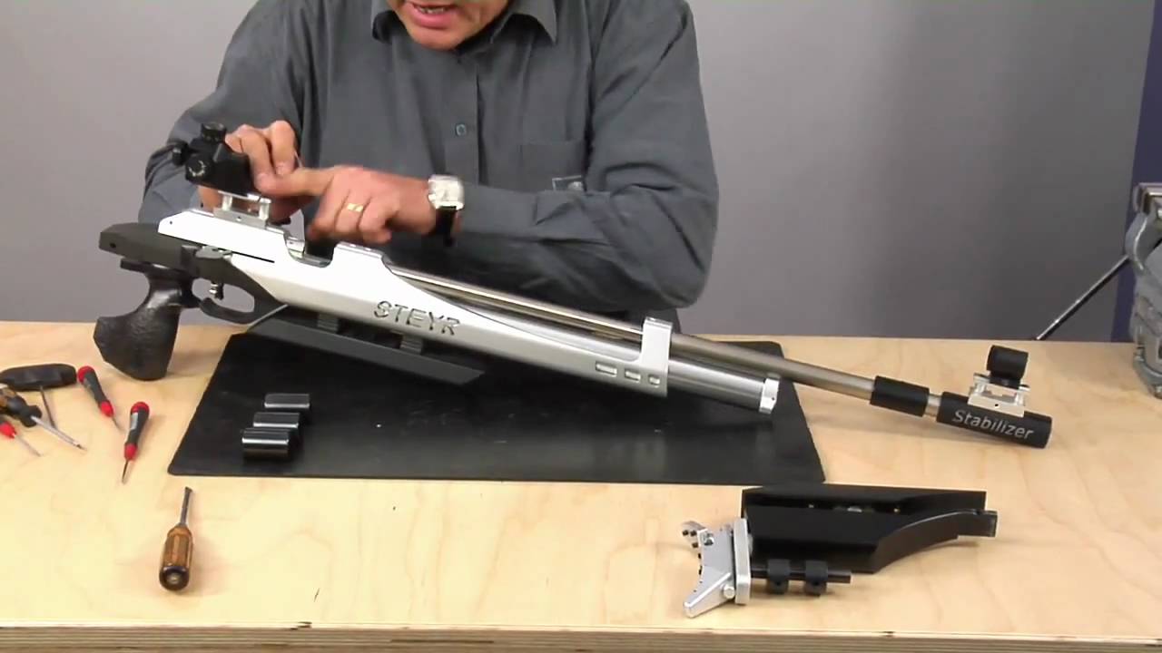 STEYR LG 110 Rotating the barrel - YouTube