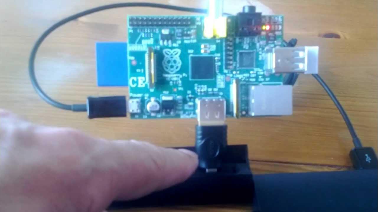 Raspberry pi and Aros on Motorola atrix lapdock. - YouTube