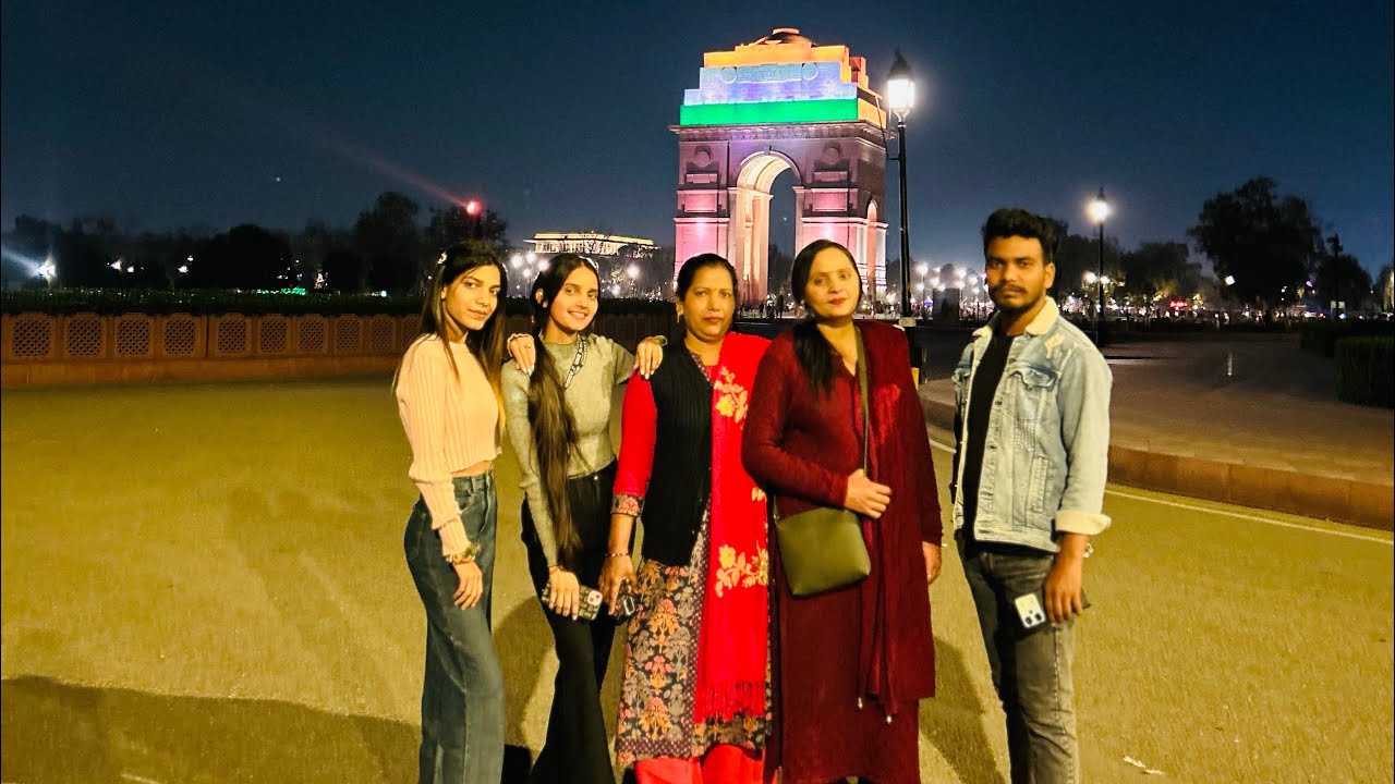 Hum india gate ghumne gye ️ / Indian 🇮🇳 gate in delhi - YouTube