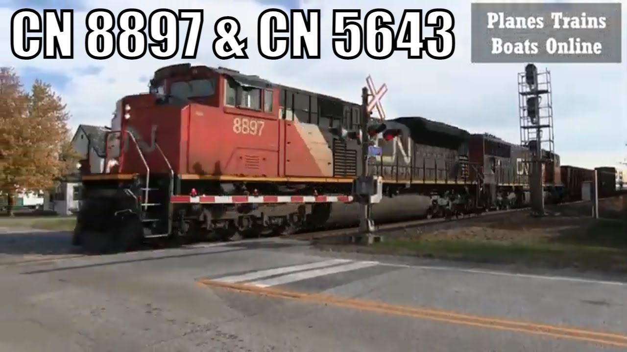 CN 8897 & CN 5643 Locomotives Manifest Train At Mandaumin - YouTube