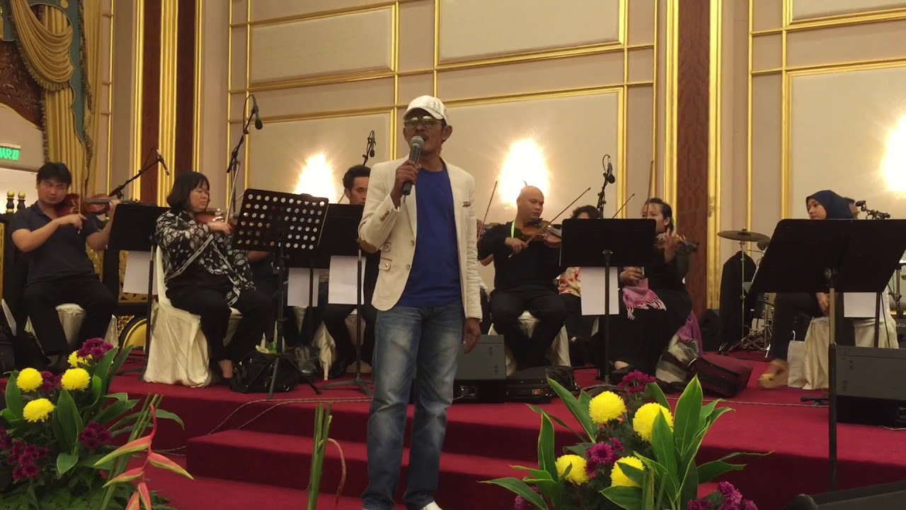 Suci dalam debu- Saleem Istana Negara - YouTube