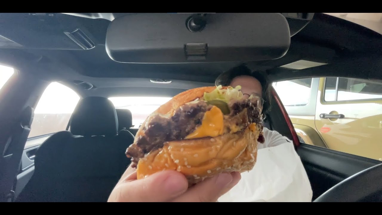 Is this smash burger worth the hype? - YouTube