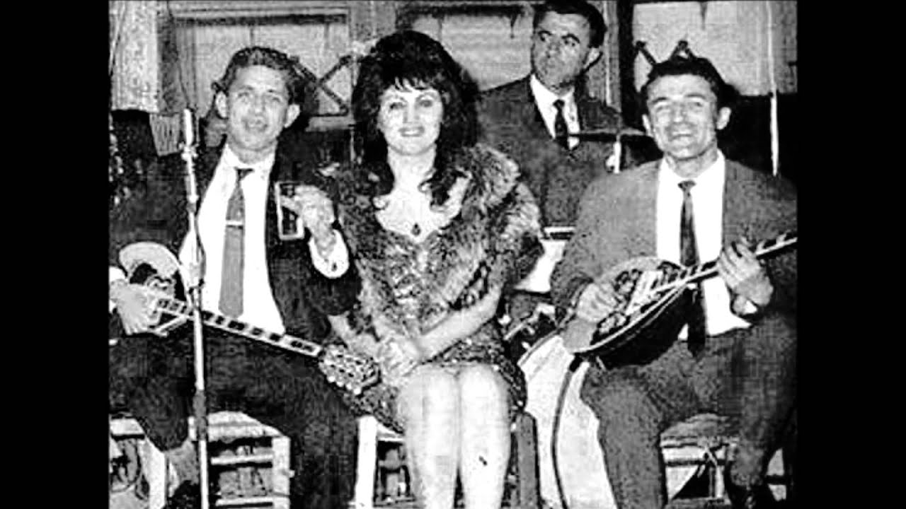 Περπινιαδης Αξία δεν μου έδωσες 1986 - YouTube