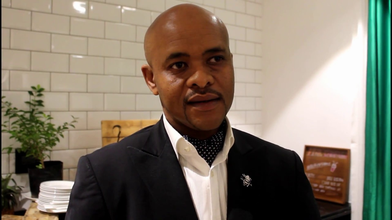 Simphiwe Mdlalose on his sixth book 'Strive to Thrive' - YouTube