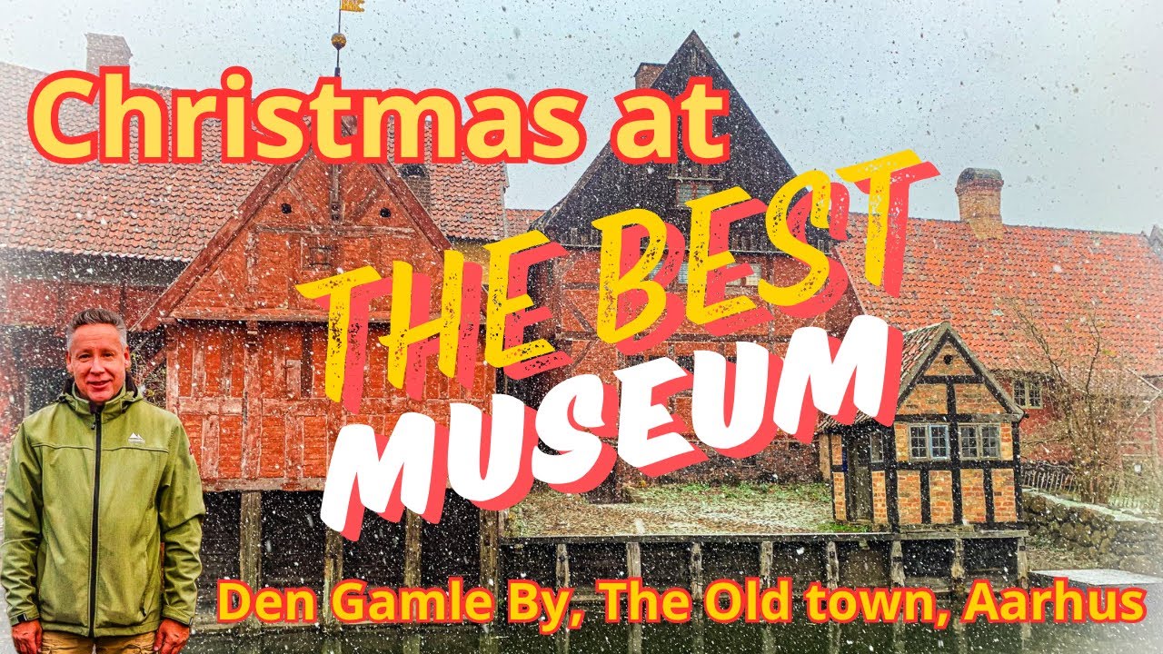 A Christmas walk in the snow - The Best museum: The Old Town - YouTube