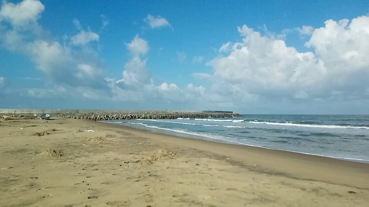 Poompuhar Beach, Nagapattinam - YouTube